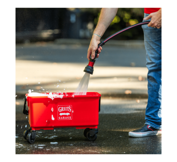 Griot's Ultimate Car Wash Bucket with Casters and Lid - Frost Auto ...